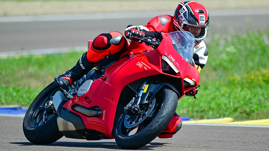 Track Warm Up Academy - Riding Courses Ducati