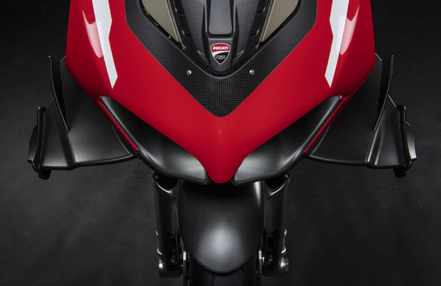 Superleggera V4 - Performance: Speed emotion