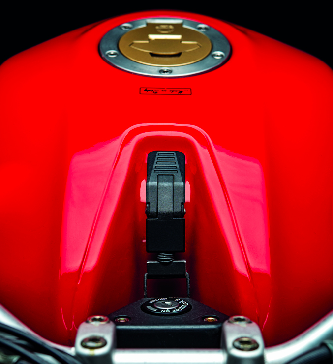 Monster 900 | Historical Models | Ducati Heritage