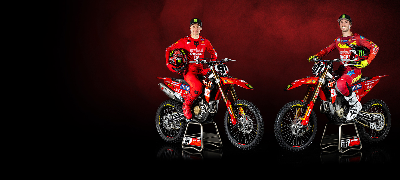 Desmo450 MX: the Development