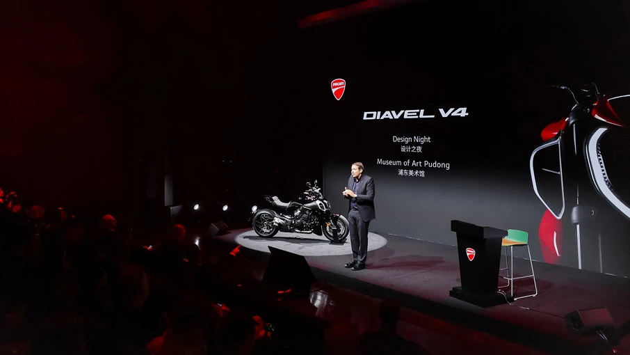 Ducati design stars around the world with the "Diavel V4 Design Nights"