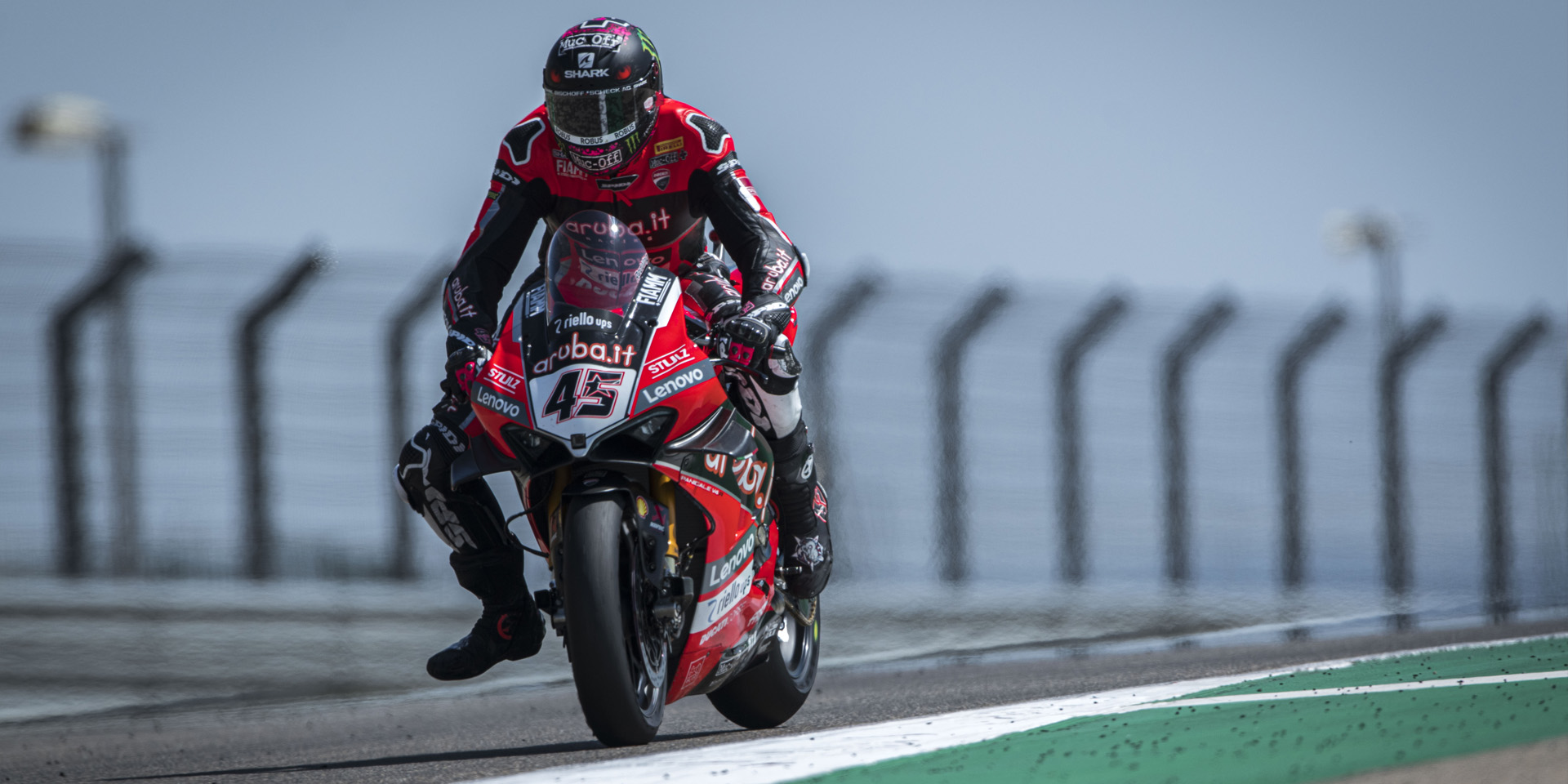 #AragonWorldSBK Race-2. Only the brave! Scott Redding bets on slick ...