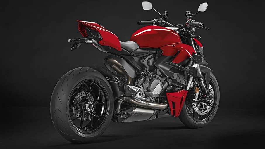 Streetfighter V2: Ducati Performance accessories to enhance design and ...