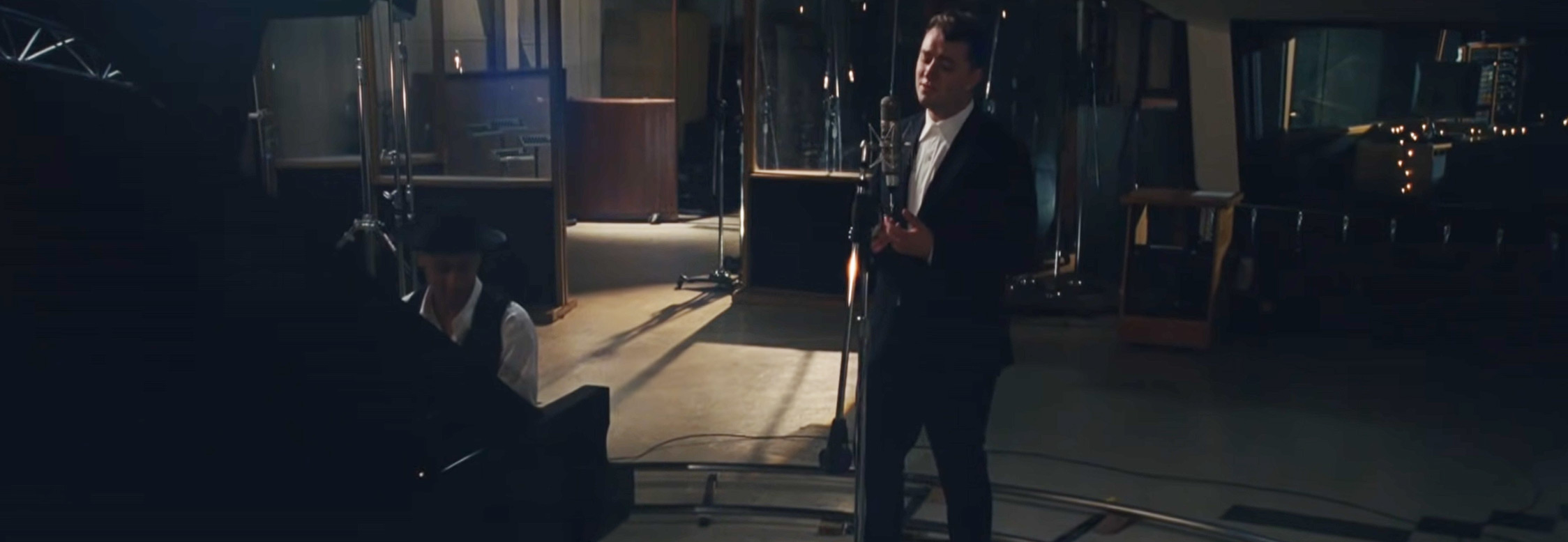 Sam Smith sings 'Have Yourself a Merry Little Christmas' - JB Hi-Fi