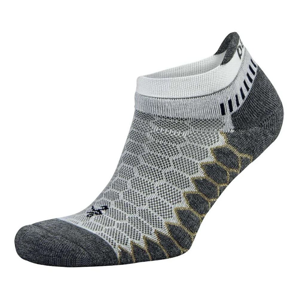 Best Women’s Running Socks - Road Runner Sports