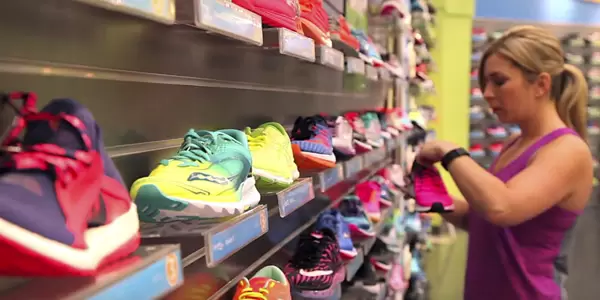 How To Choose Running Shoes That Actually Fit - Road Runner Sports
