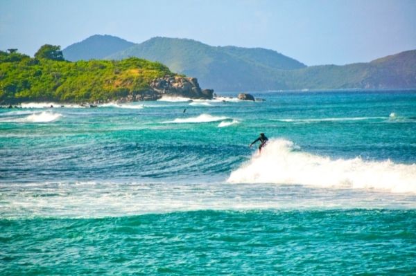 TOP 11 des Meilleurs Spots de Surf en Martinique - Jumbo Car Martinique ...