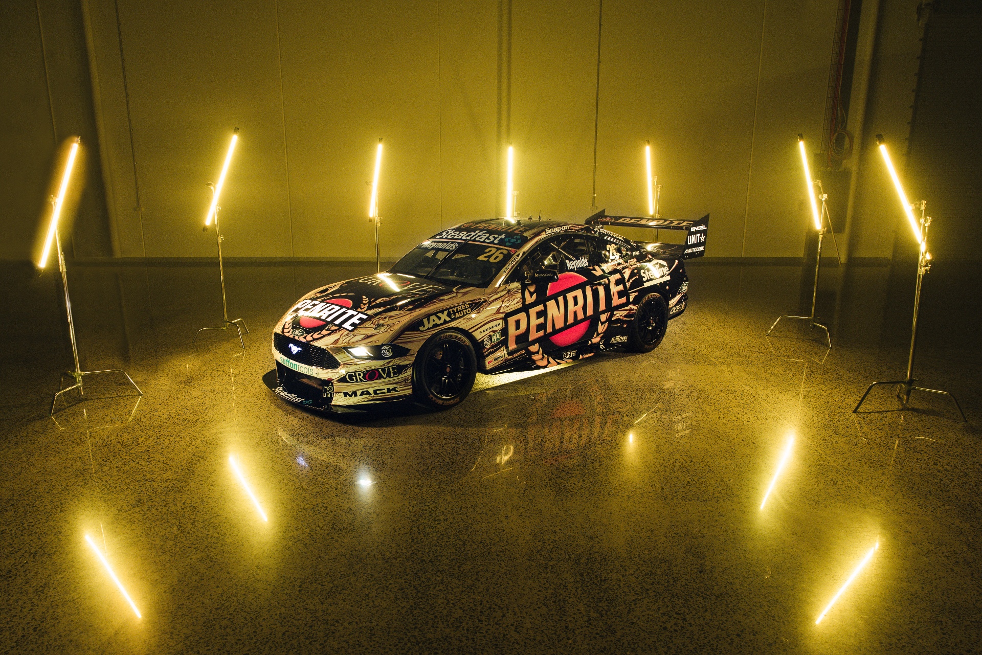 Reynolds to campaign illuminated golden livery in Sydney | Supercars