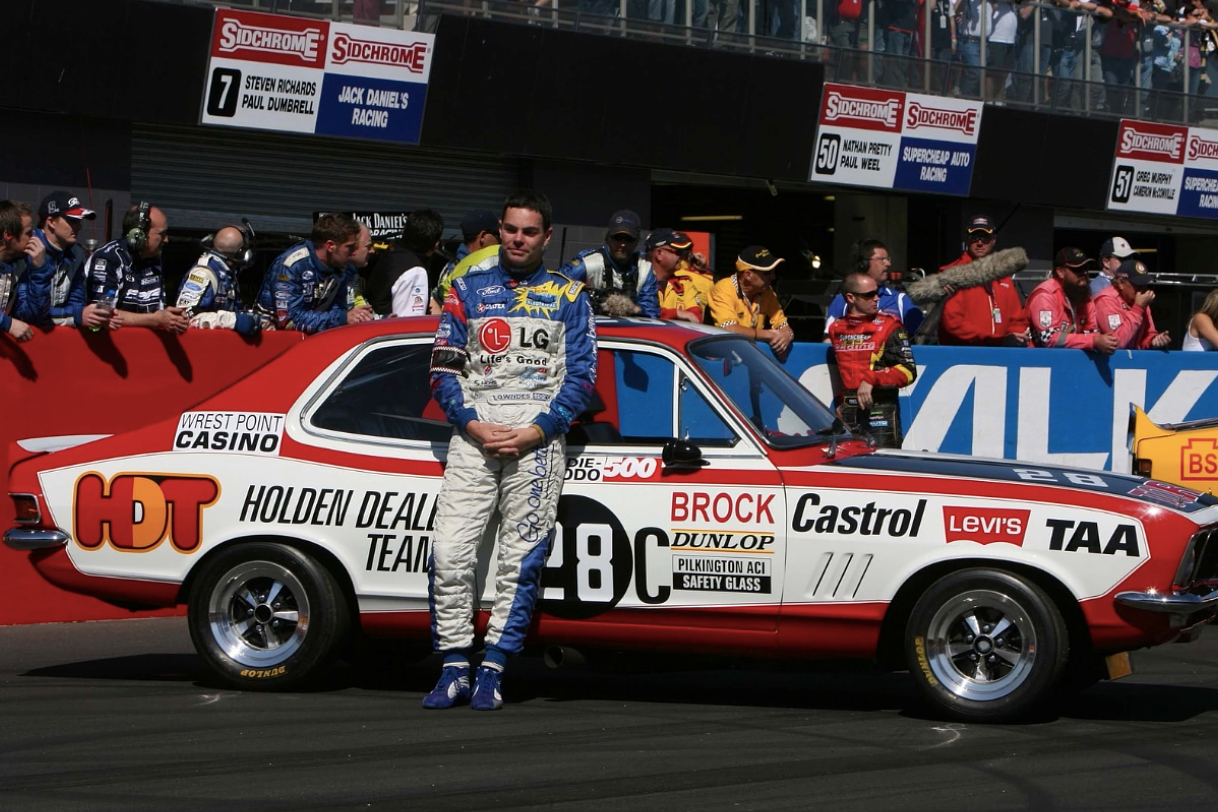 Capturing the emotion of Bathurst's most emotional day | Supercars