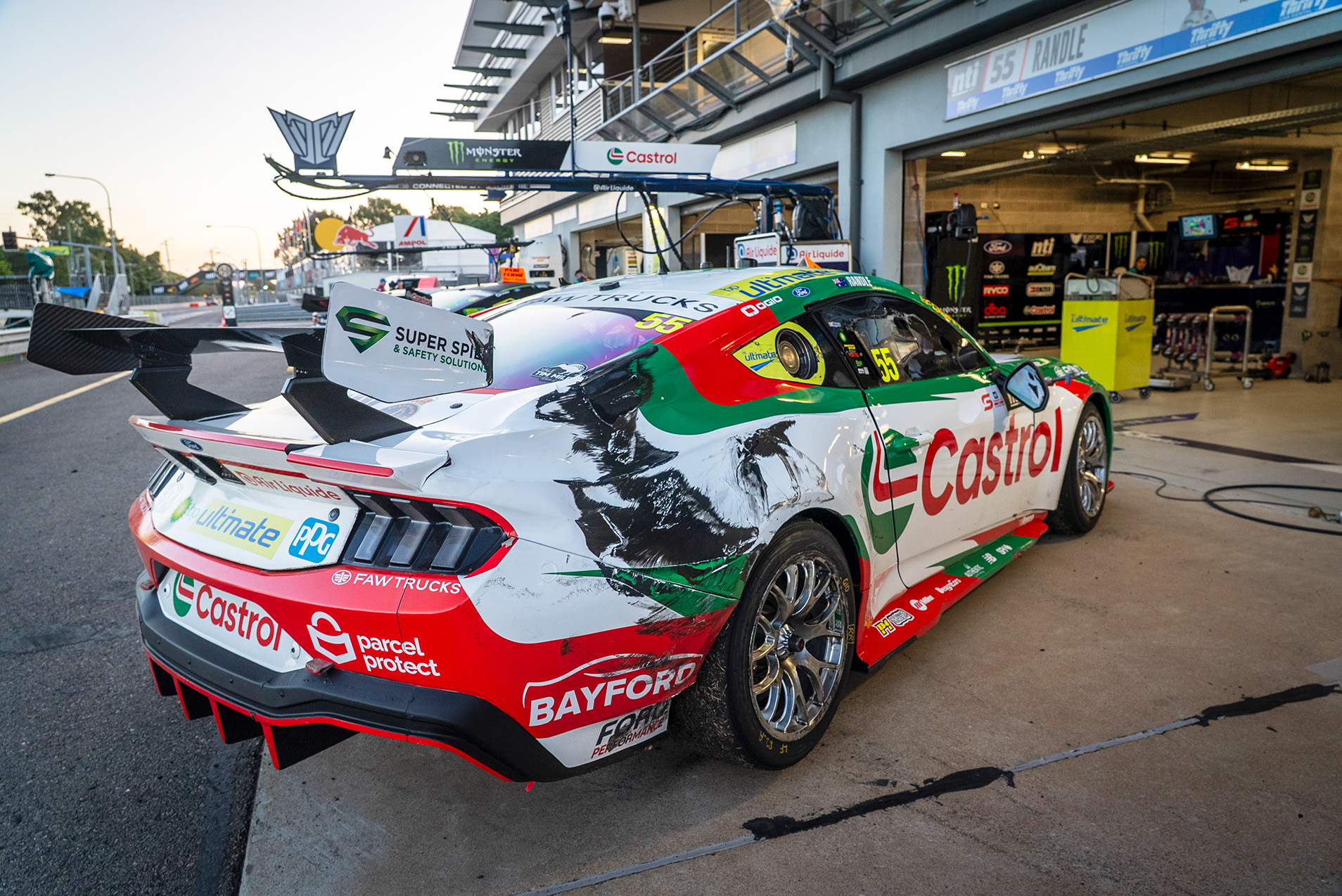 'I saw his diffuser': Randle recounts wild Golding incident | Supercars