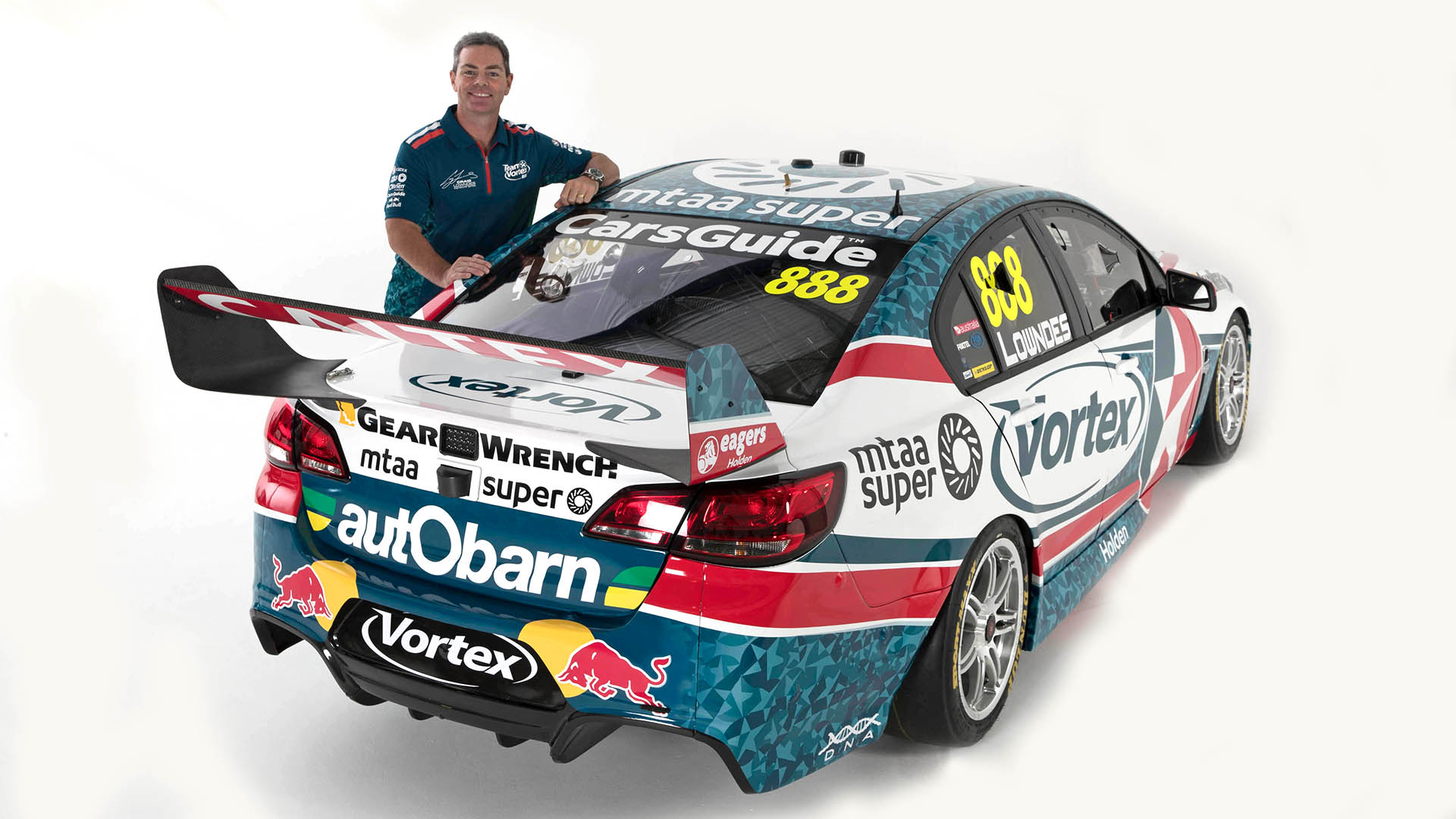 Lowndes looks long-term | Supercars