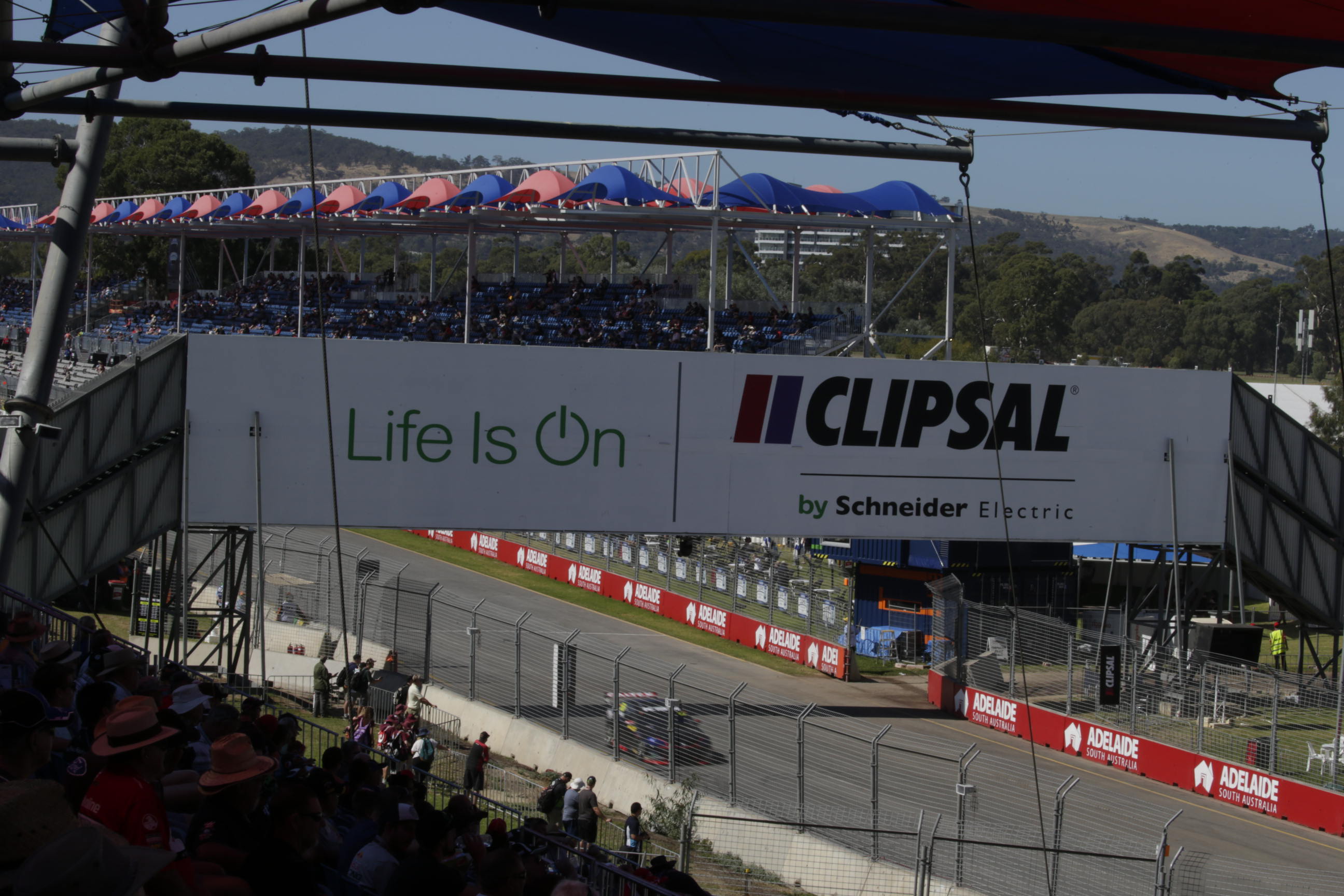 Dumbrell leads the way | Supercars