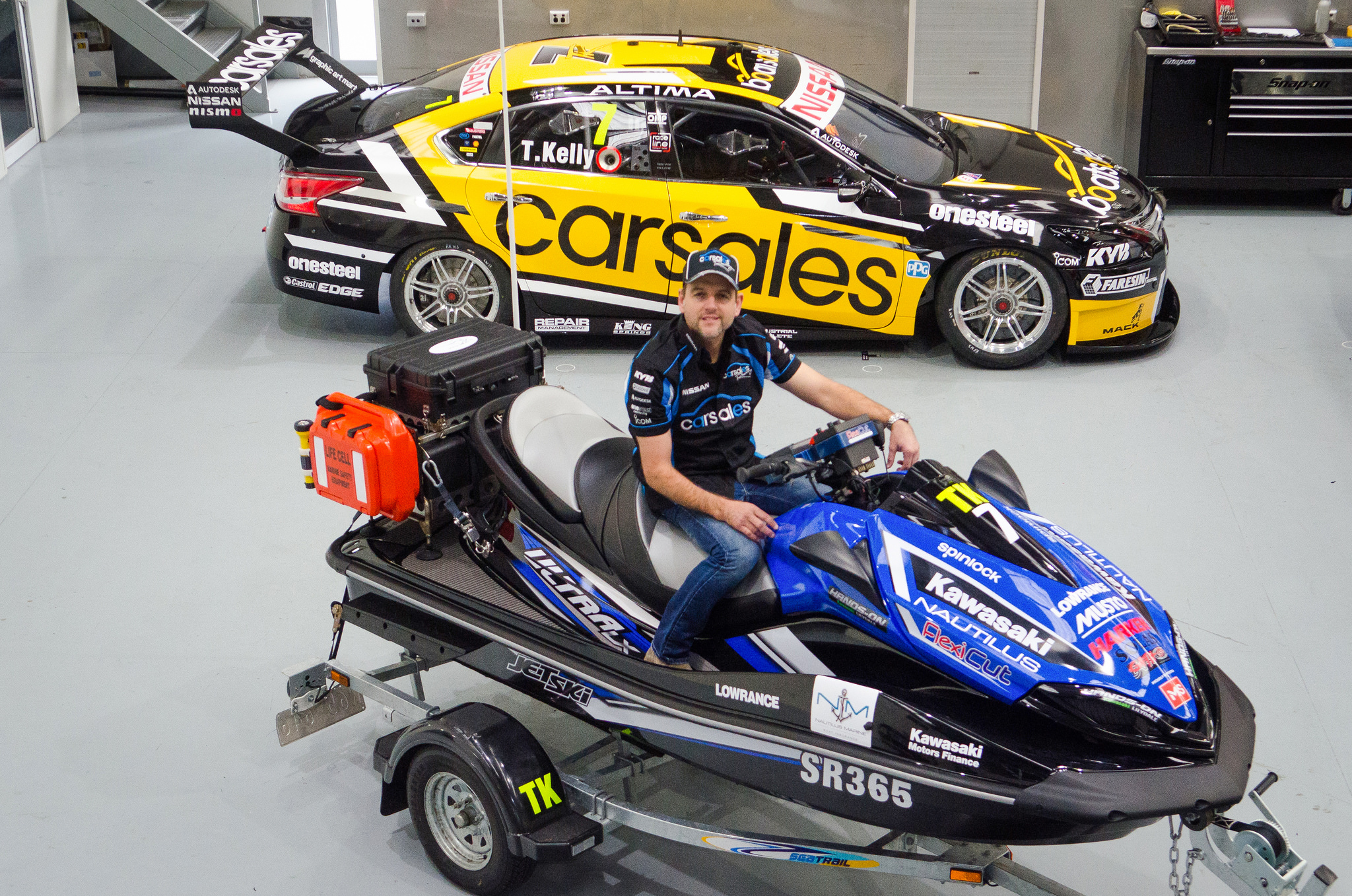 Black and yellow for Kelly in Townsville | Supercars