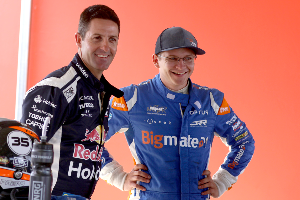 Whincup lends hand to Hazelwood | Supercars