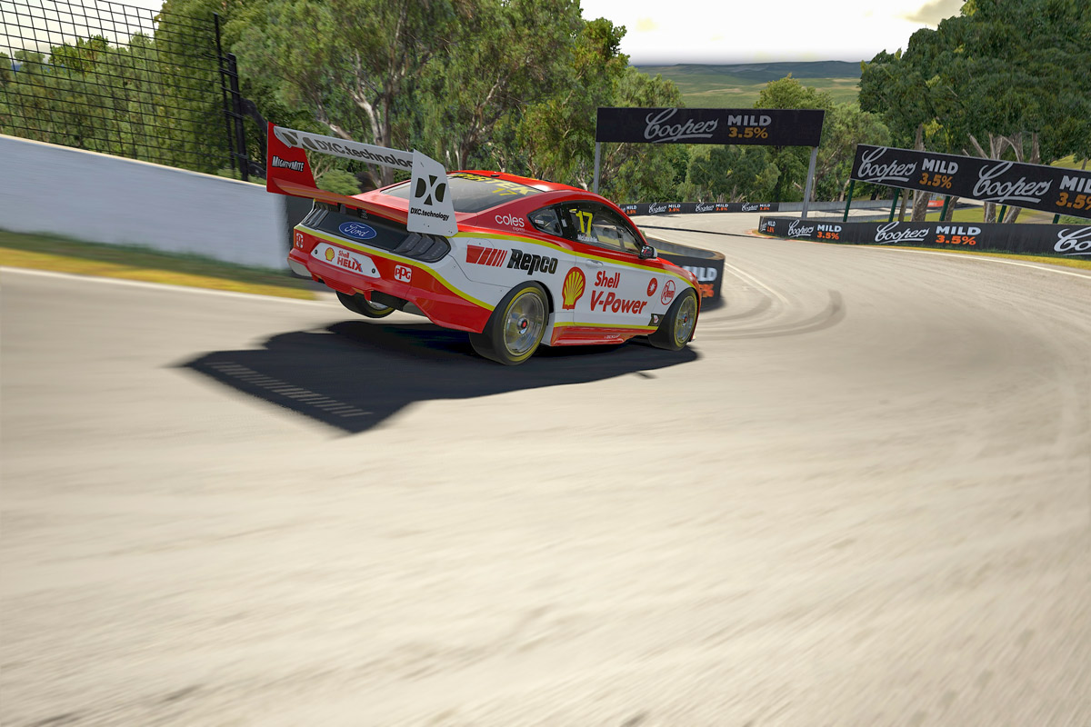 McLaughlin the hunter in Eseries decider | Supercars