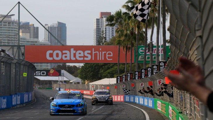 Mates battle to the wire | Supercars