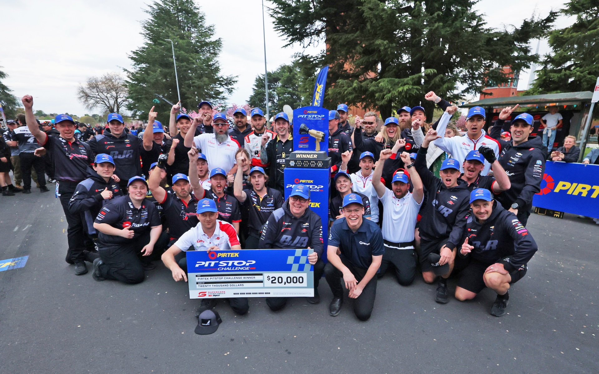 BJR reclaims PIRTEK Pit Stop Challenge crown in Bathurst | Supercars