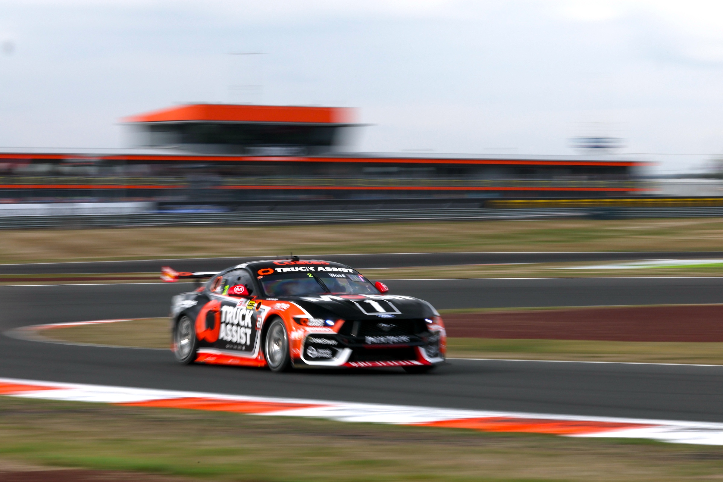 Wood wows, stars struggle in tight final Taupō practice | Supercars