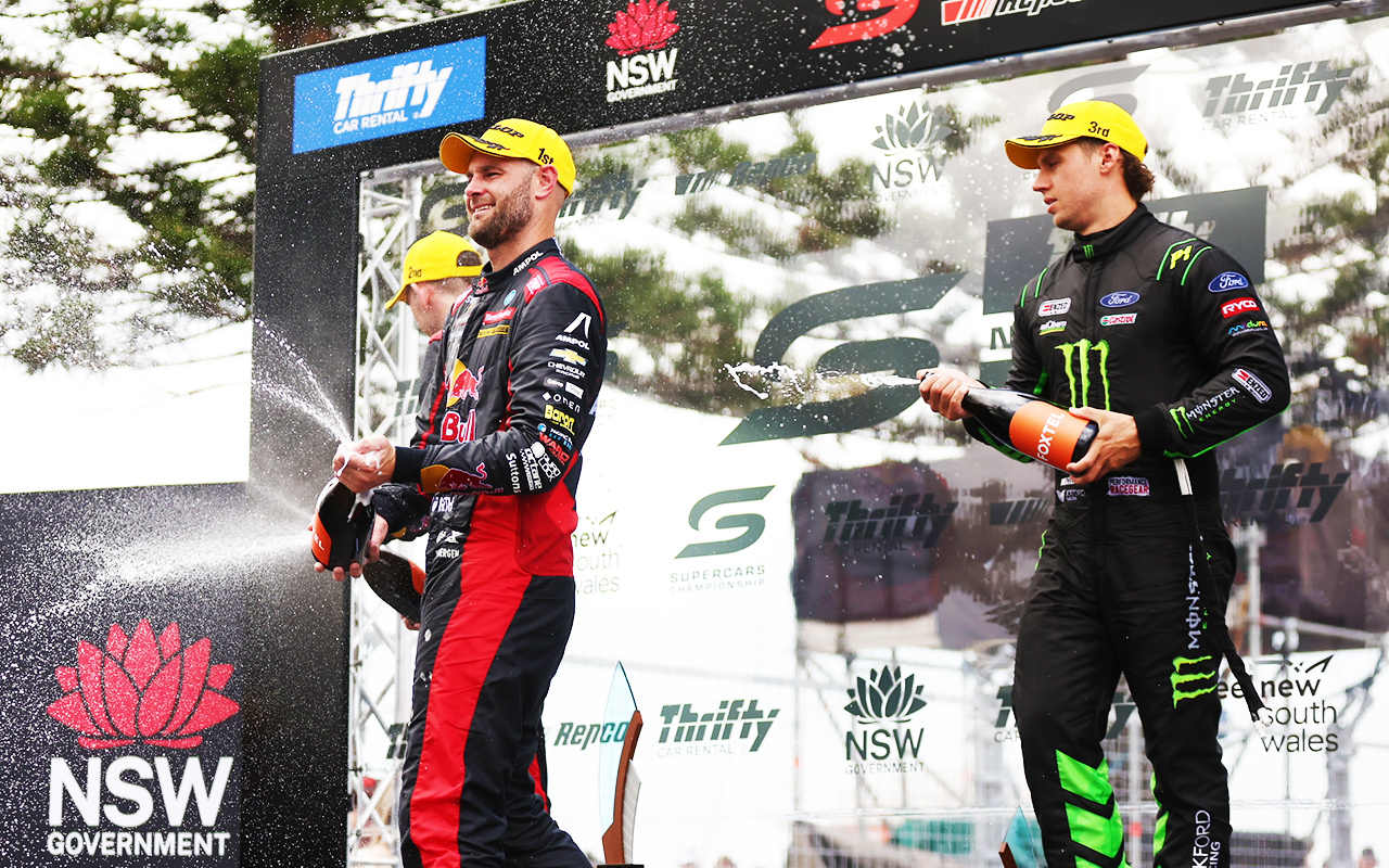 Van Gisbergen dominates historic first Gen3 race | Supercars