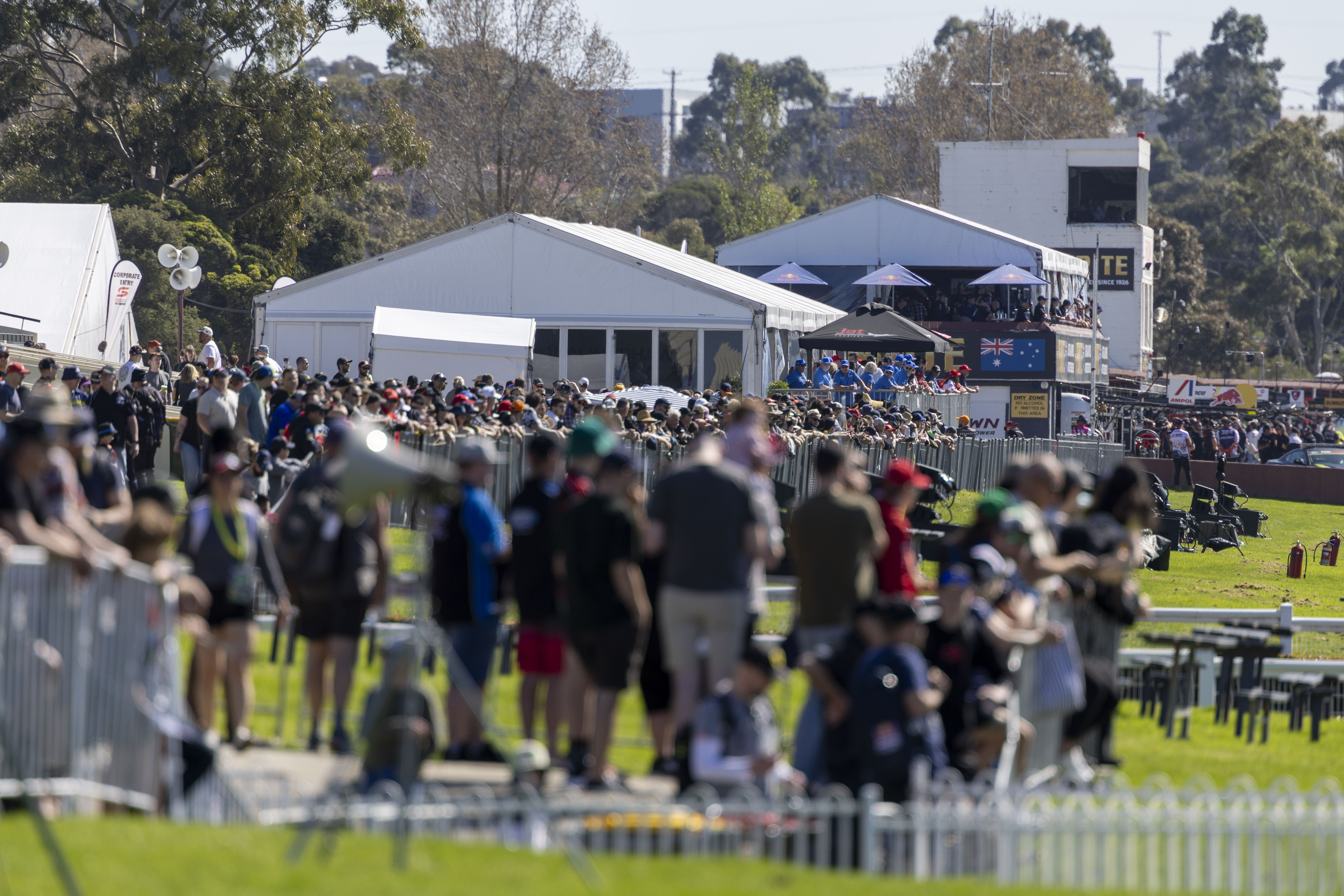 2025 Penrite Oil Sandown 500: Concourse Villas | Exclusive Experiences ...