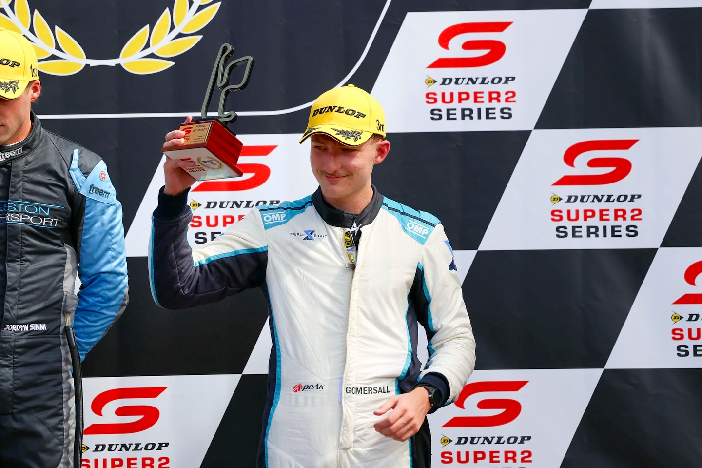 Early-year V8 laps to boost Gomersall's surprise title challenge ...