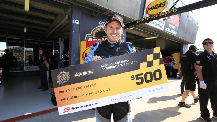 Dumbrell seals pole | Supercars