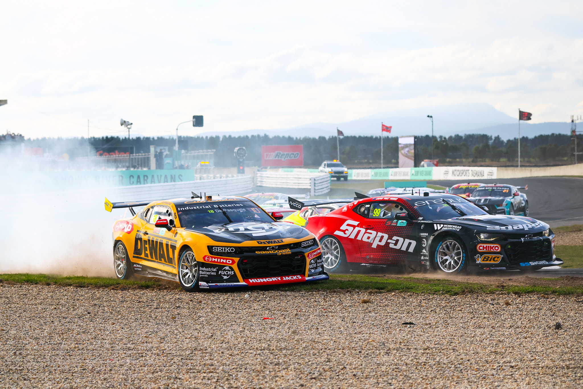 Murray reveals 'silly' error, De Pasquale 'absolutely T-boned' | Supercars