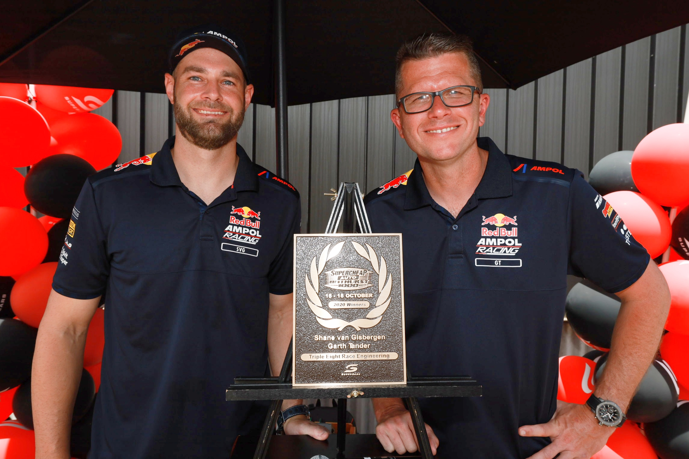Van Gisbergen and Tander accept 2020 Bathurst winners' plaque | Supercars