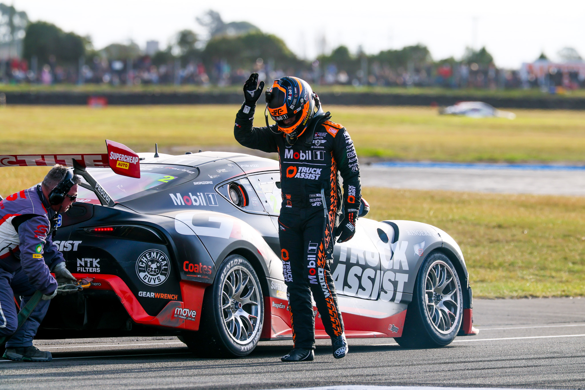How Ruapuna big screens delivered Wood's heartbreak to Payne | Supercars