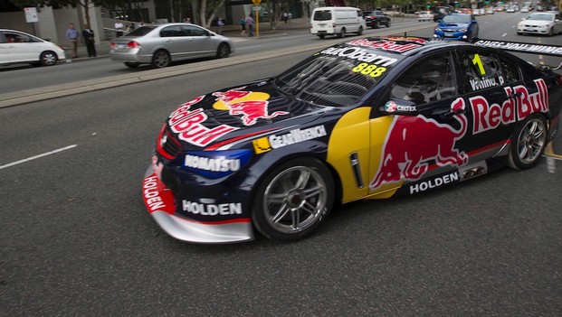 Lowndes Dodges Perth Traffic in Style | Supercars