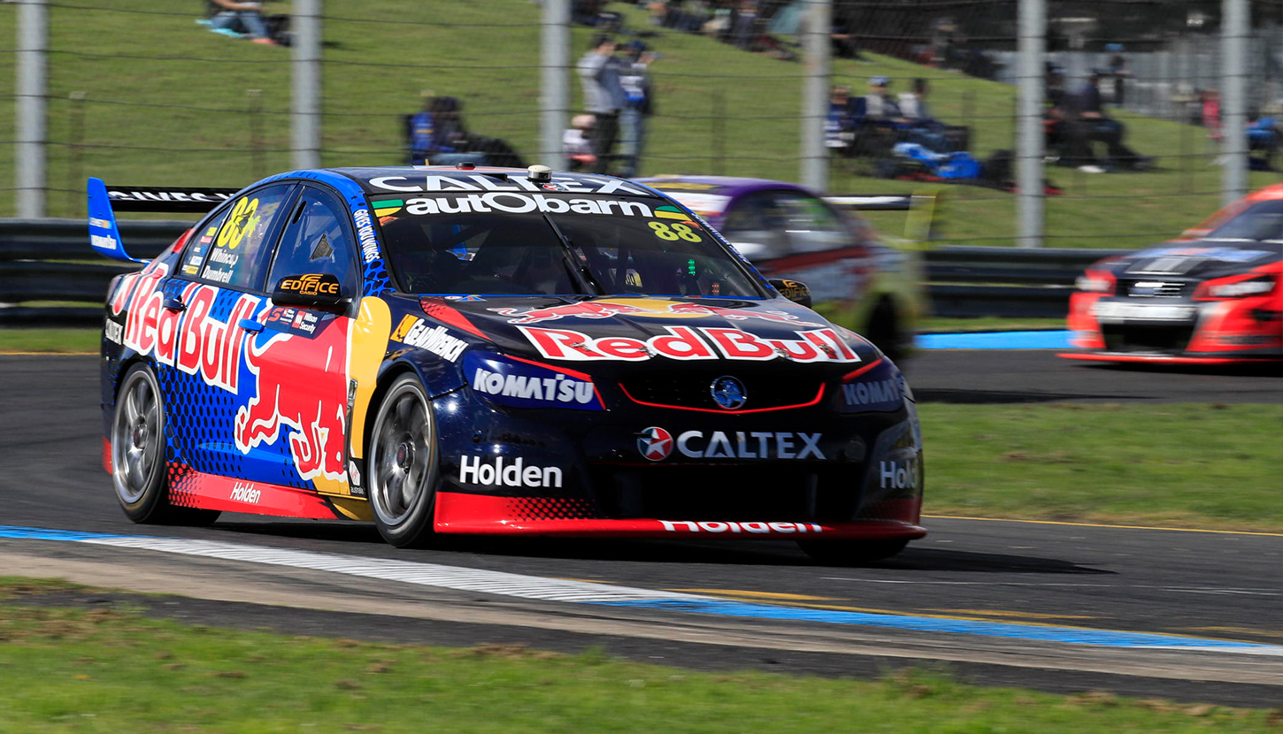 Dumbrell hands Whincup P1 start | Supercars