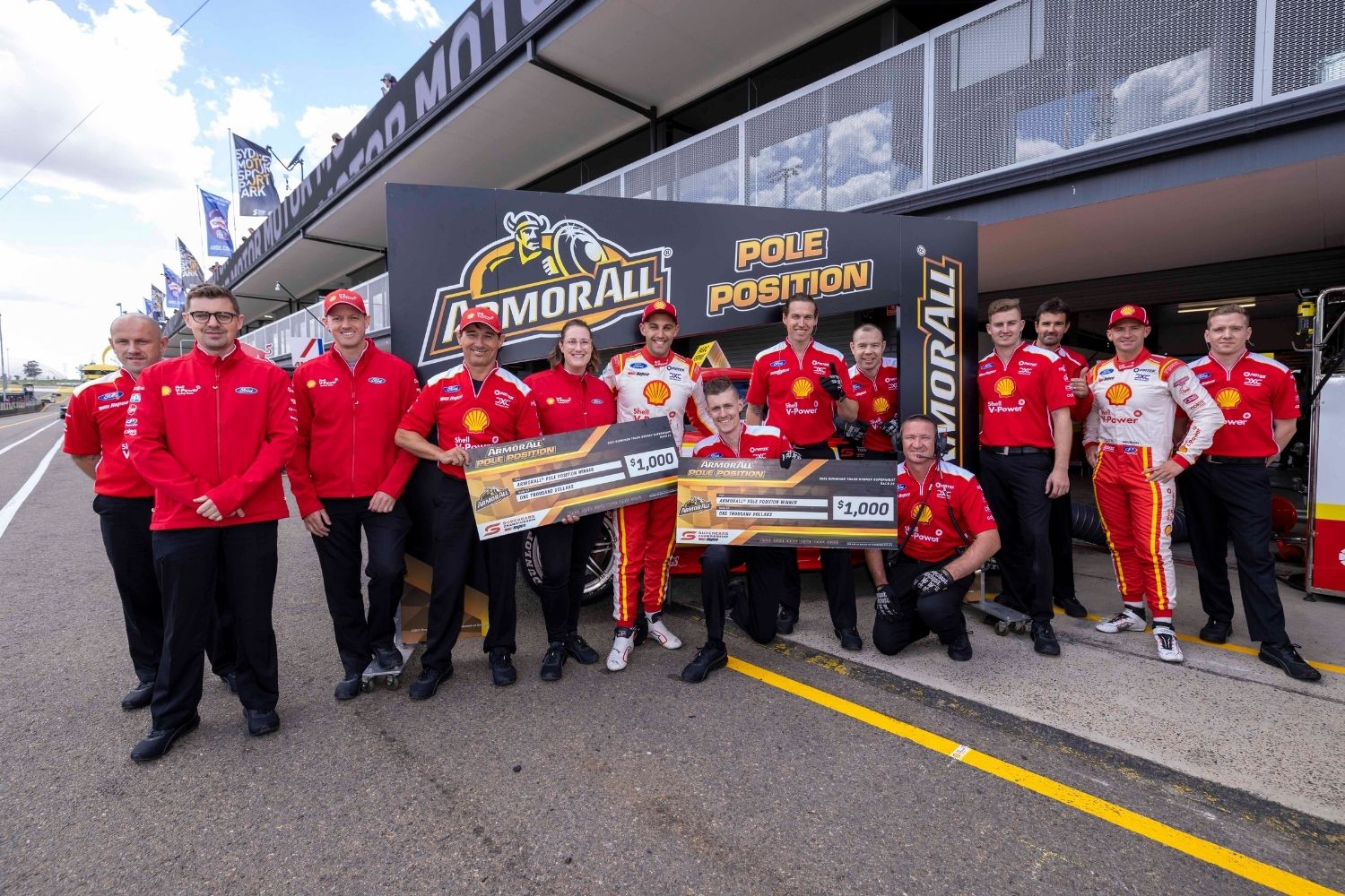 Shell V-Power Racing Team named best presented team | Supercars