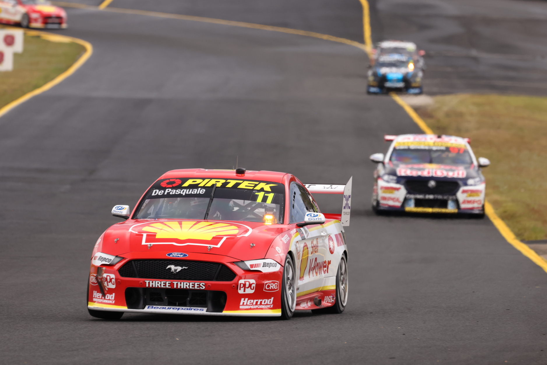 De Pasquale beats SVG in Race 24, Whincup 25th | Supercars