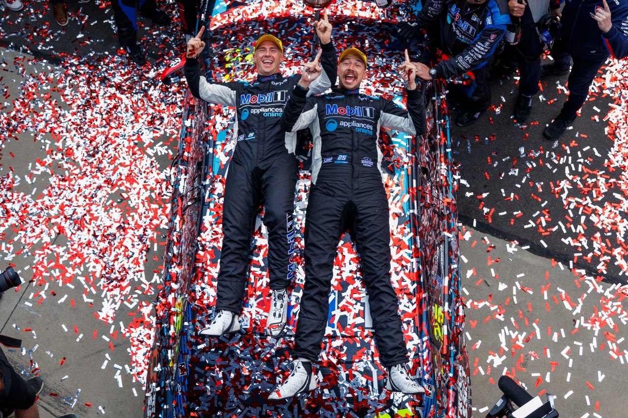 Mostert/Holdsworth's rapid Bathurst-winning race time | Supercars