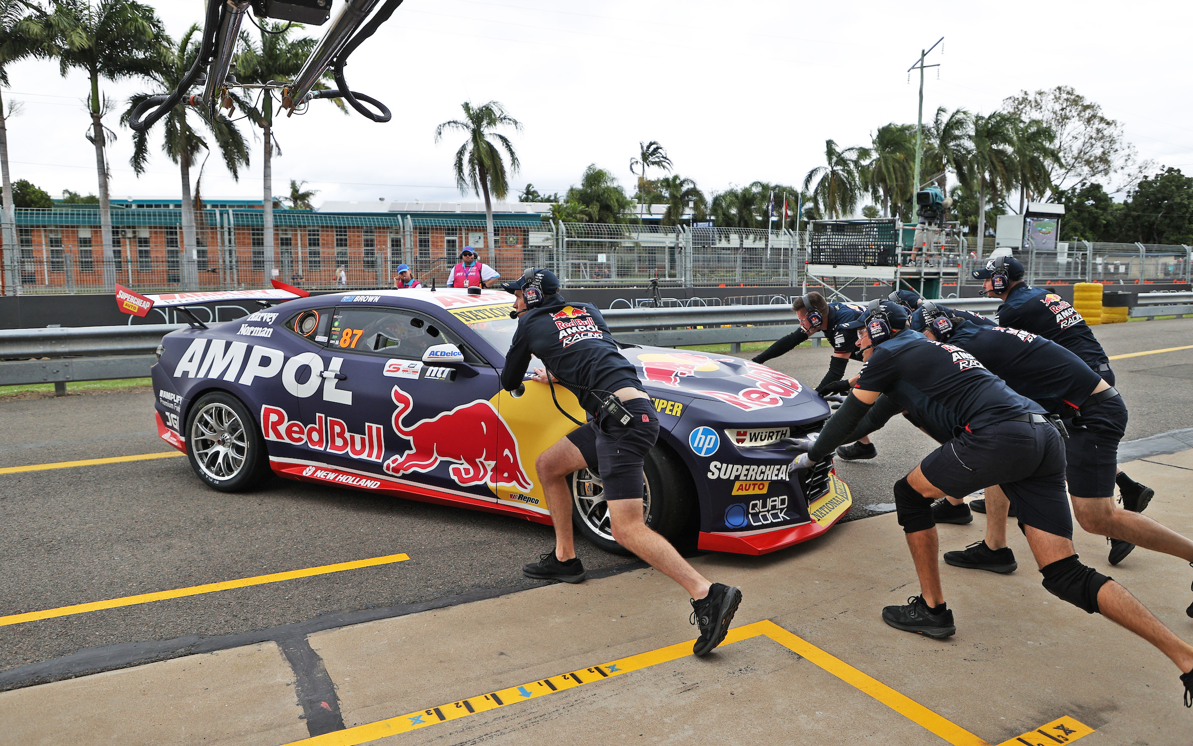 Whincup explains Triple Eight qualifying woes | Supercars
