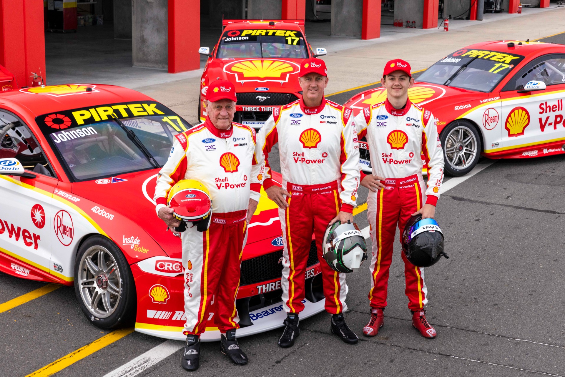 Gallery: Three generations of Johnson cut laps | Supercars