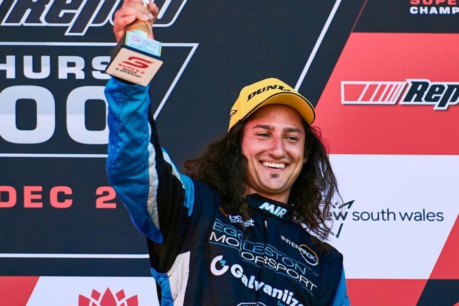 Rockstar racer McLean back for 2022 | Supercars