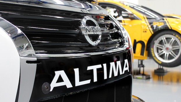 Nissans Celebrate Altima Launch with Special Branding | Supercars