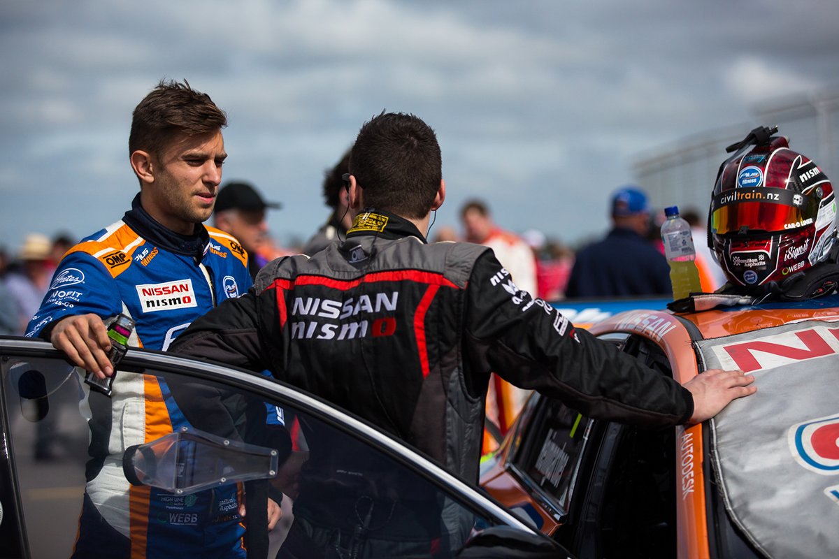 Hino Hot Track: Pukekohe with Heimgartner | Supercars