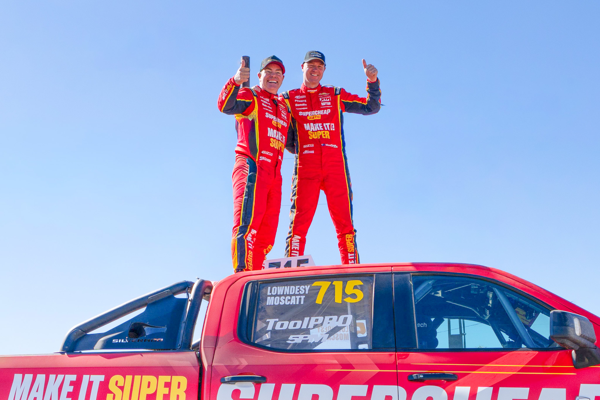 Lowndes makes Finke Desert Race breakthrough | Supercars