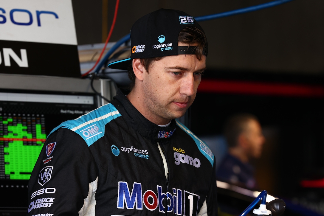 Mostert predicts 'super hard' race in wet conditions | Supercars