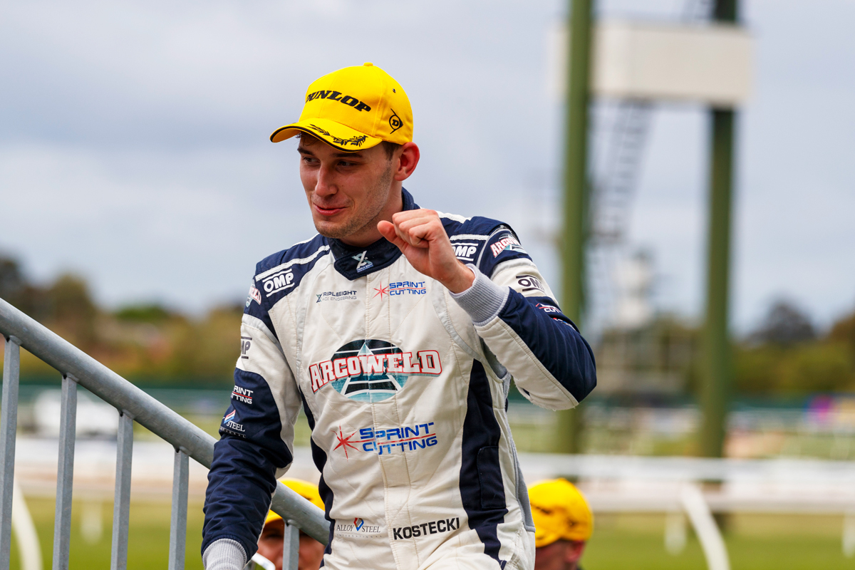 Kostecki reunites with family team | Supercars