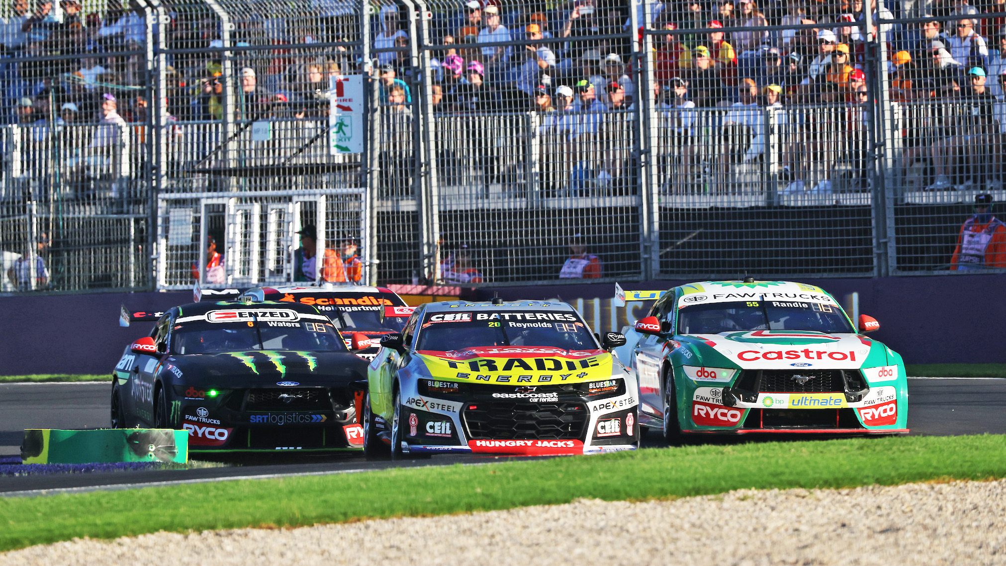 Drivers hold 'very positive' meeting to discuss racing standards | Supercars