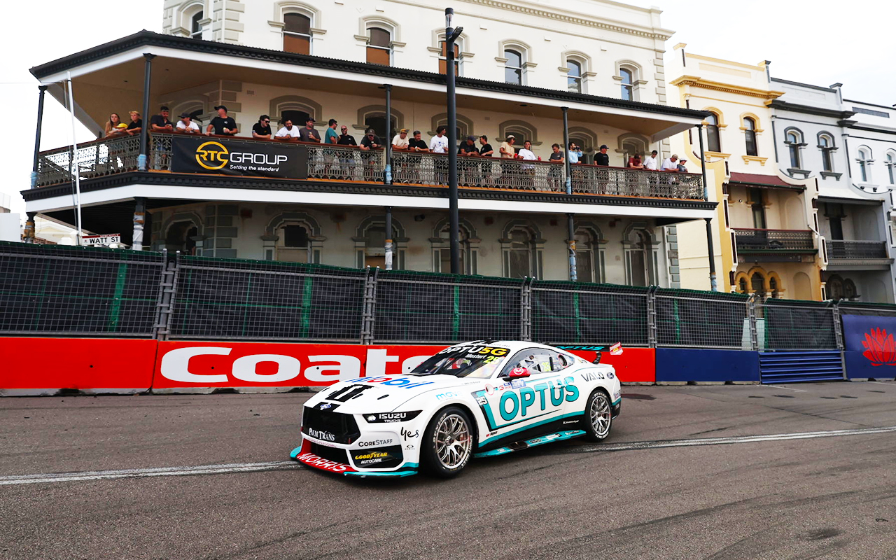 Mixed start to life in blue for WAU | Supercars