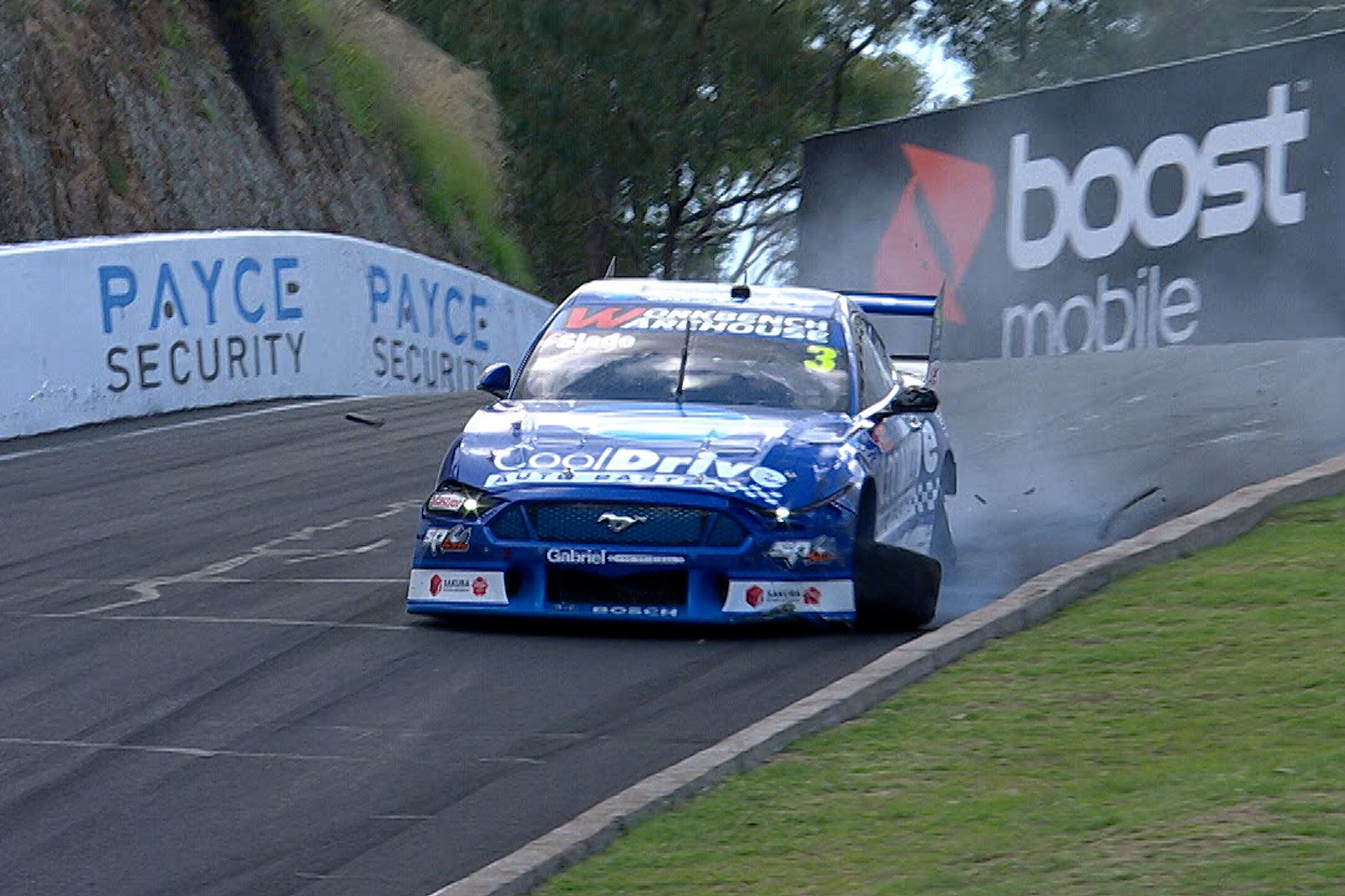 Slade car withdrawn following major crash | Supercars