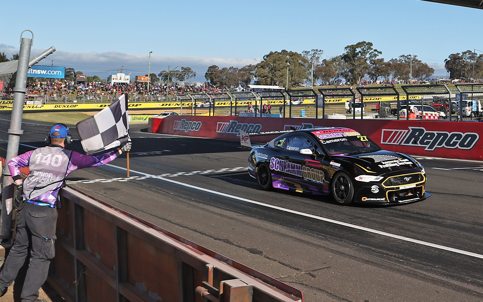 Cameron dominates, Bates takes points lead after Allen crash | Supercars