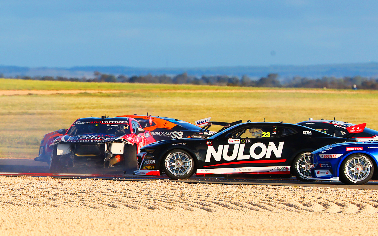 Triple Eight's big gain in Brown DNF | Supercars