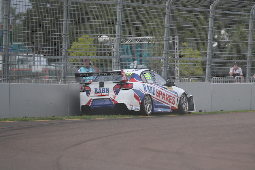 Robotham hoping for rebuild 'miracle' after practice crash | Supercars