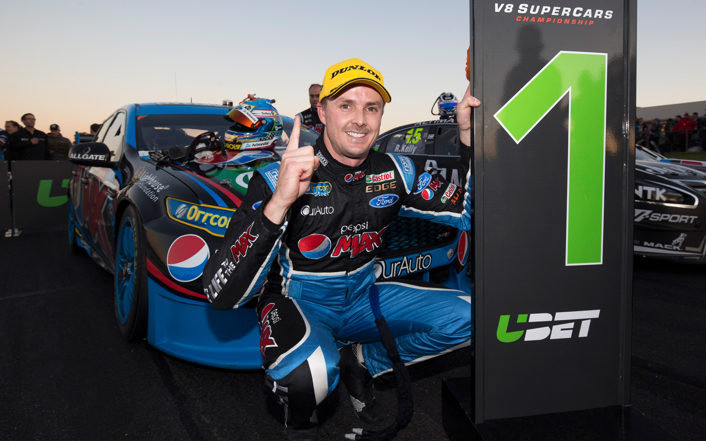 Tickford signs Winterbottom to partner Waters in 2025 | Supercars