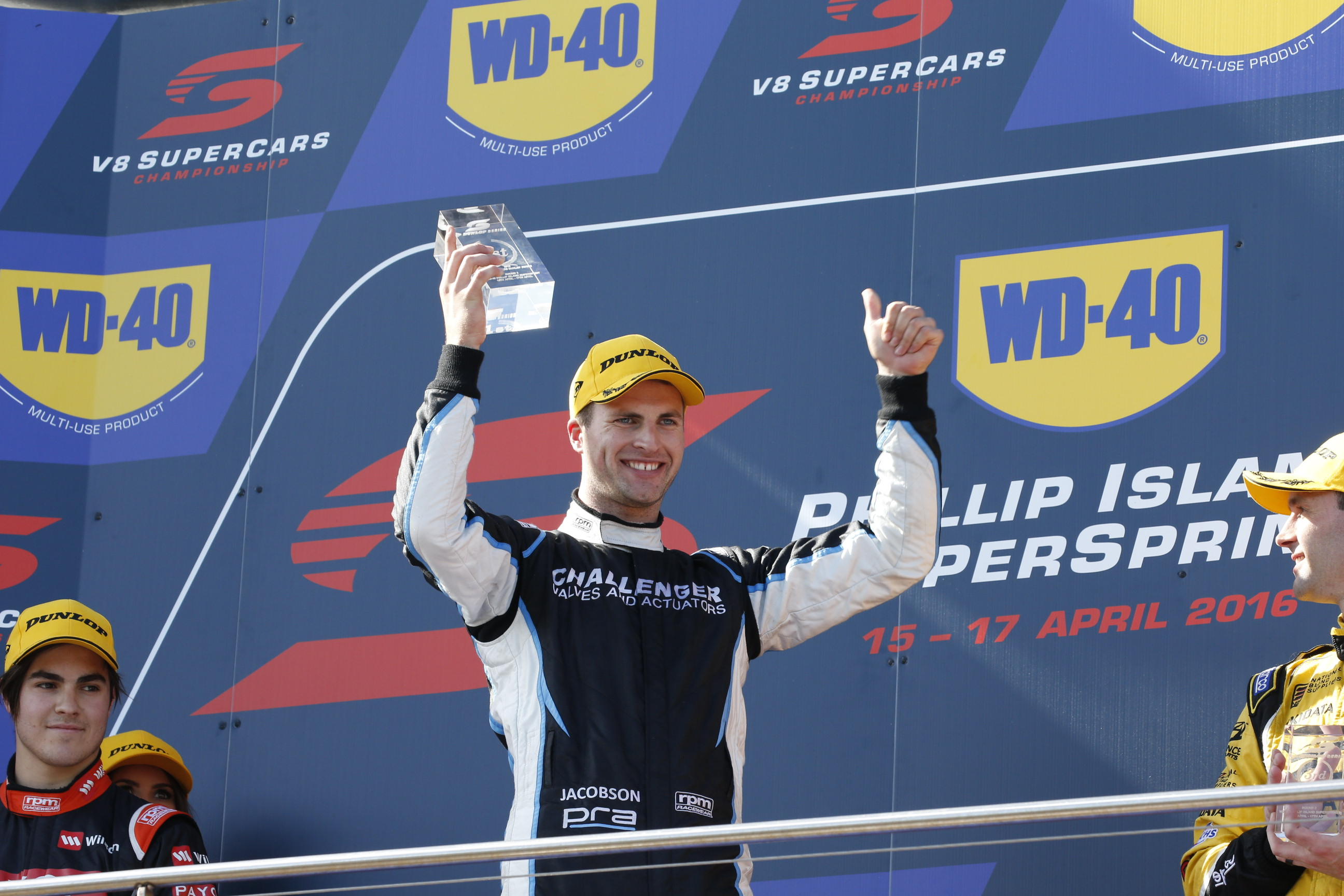 Jacobson wins final race | Supercars